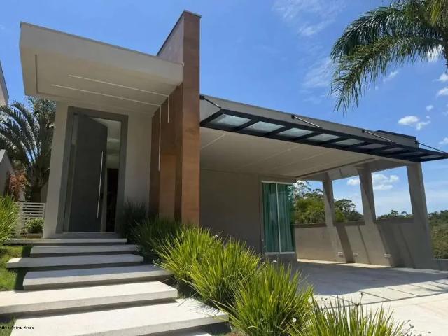 Casa / Sobrado em Condomínio para Locação em Jandira/SP Jardim do Golf I 3 Quartos