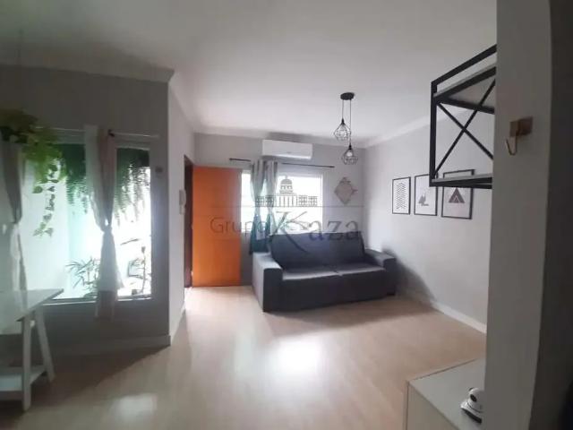Casa / Sobrado em Condomínio para Locação em Jacareí/SP Jardim Altos de Santana I 3 Quartos