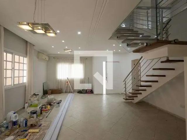 Casa / Sobrado em Condomínio para Locação em Jacareí/SP Jardim Beira Rio 3 Quartos