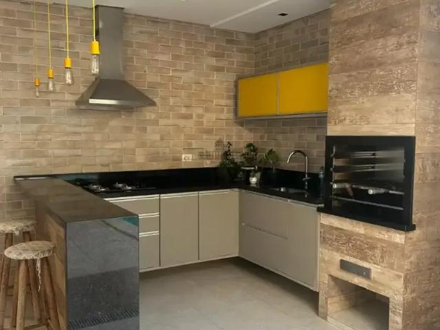 Casa / Sobrado em Condomínio para Locação em Jacareí/SP Jardim Crystal Park 3 Quartos