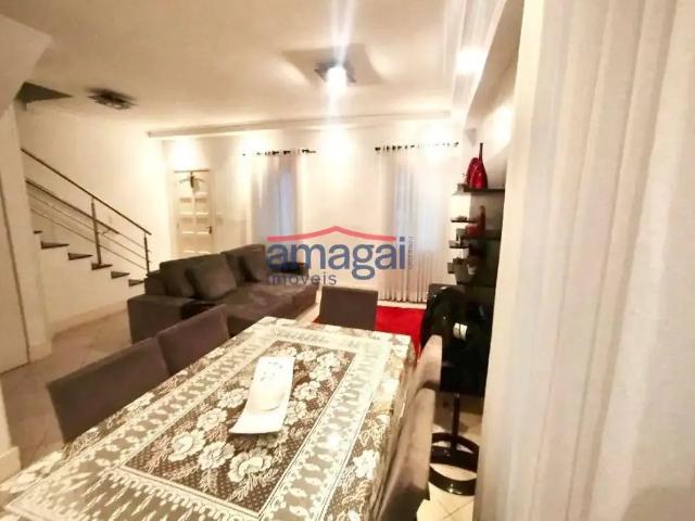 Casa / Sobrado em Condomínio para Locação em Jacareí/SP Jardim Primavera 3 Quartos
