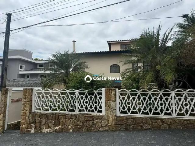 Casa / Sobrado em Condomínio para Locação em Jacareí/SP Vila Zezé 4 Quartos
