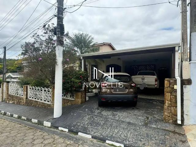 Casa / Sobrado em Condomínio para Locação em Jacareí/SP Vila Zezé 4 Quartos