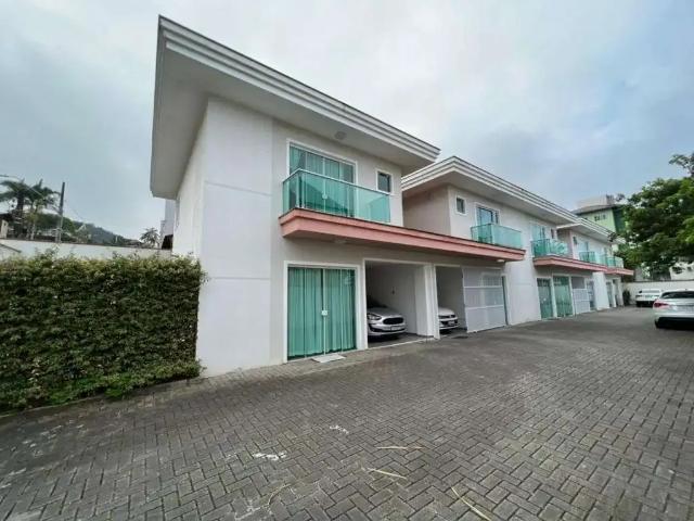 Casa / Sobrado em Condomínio para Locação em Joinville/SC Bom Retiro 3 Quartos