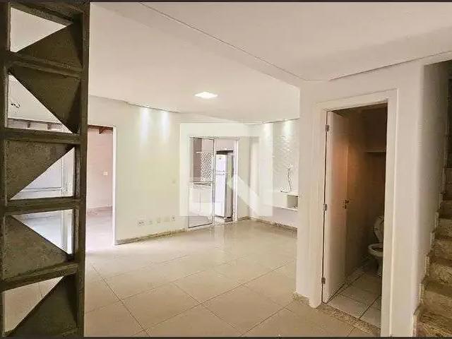 Casa / Sobrado em Condomínio para Locação em Jundiaí/SP Colônia 3 Quartos