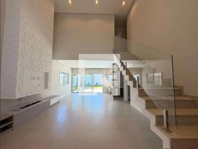 Casa / Sobrado em Condomínio para Locação em Jundiaí/SP Jardim Tarumã 4 Quartos