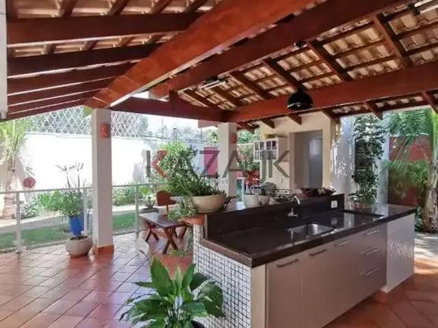 Casa / Sobrado em Condomínio para Locação em Jundiaí/SP Medeiros 4 Quartos