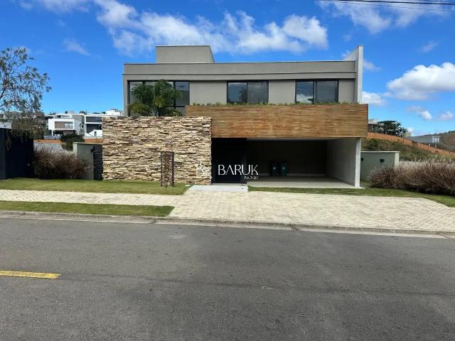 Casa / Sobrado em Condomínio para Locação em Juiz de Fora/MG Alphaville 4 Quartos