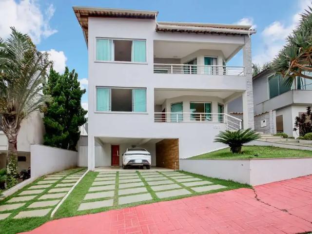 Casa / Sobrado em Condomínio para Locação em Juiz de Fora/MG Estrela Sul 4 Quartos