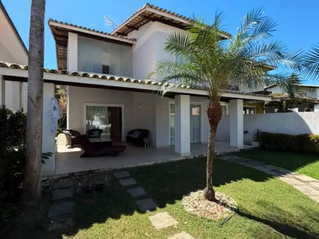 Casa / Sobrado em Condomínio para Locação em Lauro de Freitas/BA Centro 3 Quartos