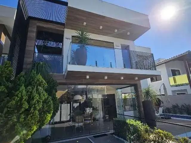 Casa / Sobrado em Condomínio para Locação em Lauro de Freitas/BA Centro 4 Quartos