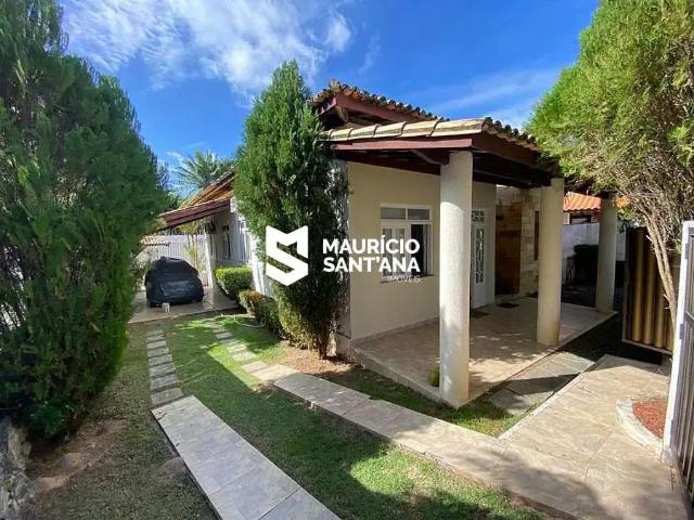 Casa / Sobrado em Condomínio para Locação em Lauro de Freitas/BA Buraquinho 4 Quartos