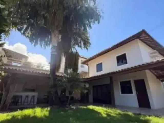Casa / Sobrado em Condomínio para Locação em Lauro de Freitas/BA Buraquinho 3 Quartos