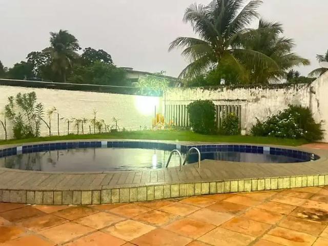 Casa / Sobrado em Condomínio para Locação em Lauro de Freitas/BA Buraquinho 3 Quartos