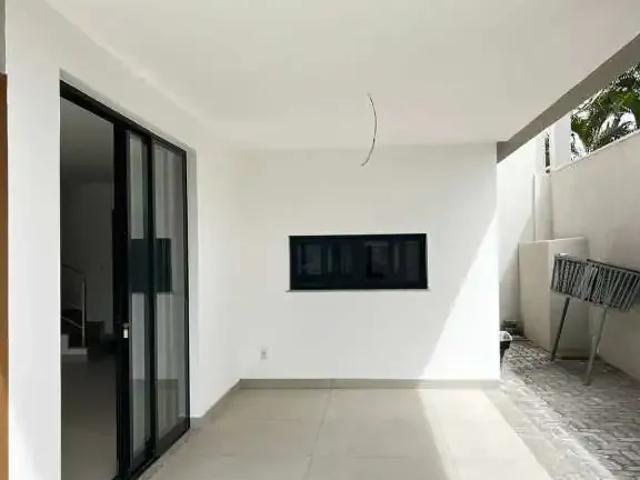Casa / Sobrado em Condomínio para Locação em Lauro de Freitas/BA Ipitanga 3 Quartos
