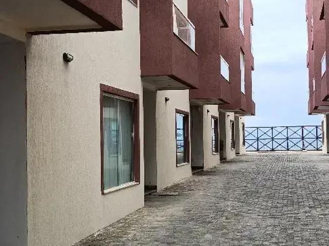 Casa / Sobrado em Condomínio para Venda em Lauro de Freitas/BA Ipitanga 3 Quartos