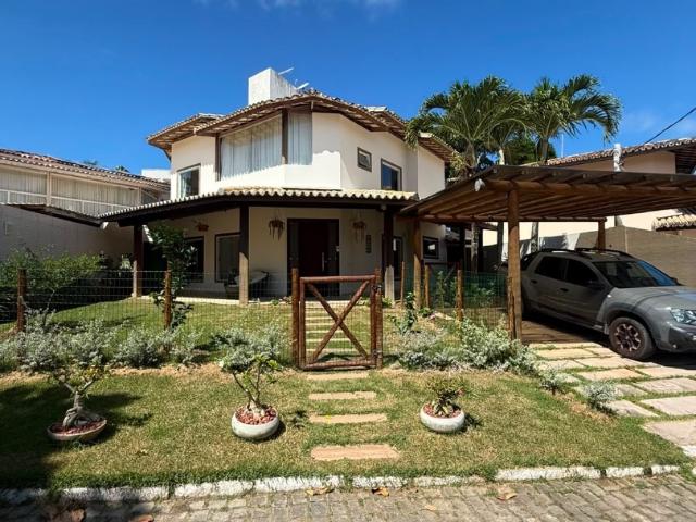 Casa / Sobrado em Condomínio para Locação em Lauro de Freitas/BA Vilas do Atlantico 4 Quartos
