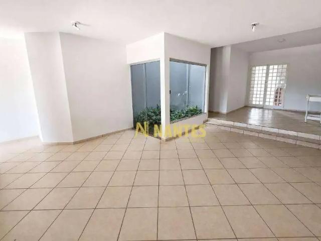 Casa / Sobrado em Condomínio para Locação em Londrina/PR Aeroporto 3 Quartos