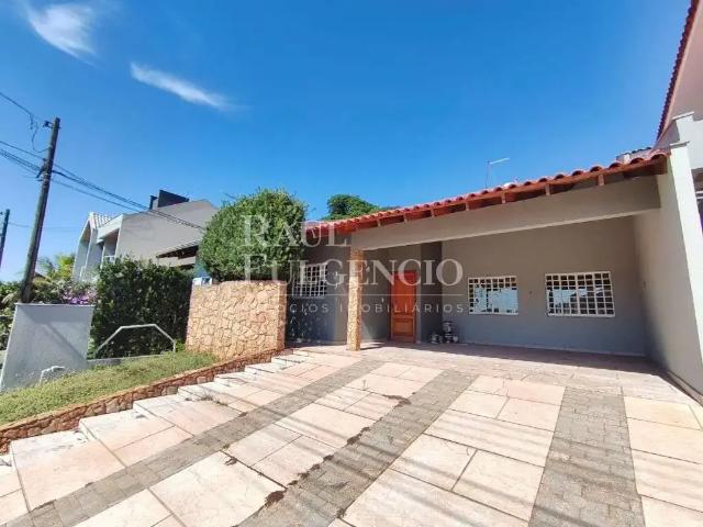 Casa / Sobrado em Condomínio para Locação em Londrina/PR Aeroporto 3 Quartos