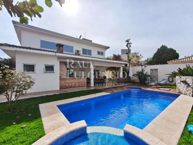 Casa / Sobrado em Condomínio para Locação em Londrina/PR Conjunto Residencial Vivendas do Arvoredo 4 Quartos