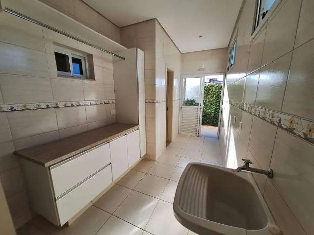 Casa / Sobrado em Condomínio para Locação em Londrina/PR Esperança 3 Quartos