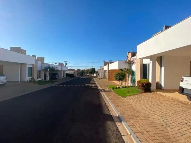 Casa / Sobrado em Condomínio para Locação em Londrina/PR Lagoa Dourada 3 Quartos