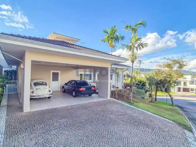Casa / Sobrado em Condomínio para Locação em Louveira/SP Residencial Delle Stelle 4 Quartos