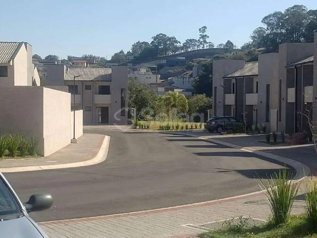 Casa / Sobrado em Condomínio para Locação em Louveira/SP Vila Omizollo