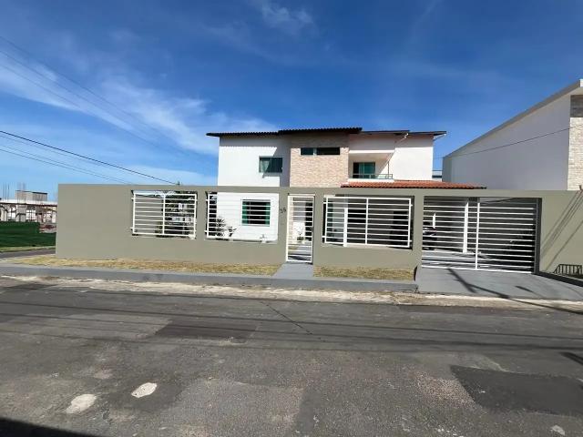 Casa / Sobrado em Condomínio para Locação em Manaus/AM Ponta Negra 3 Quartos