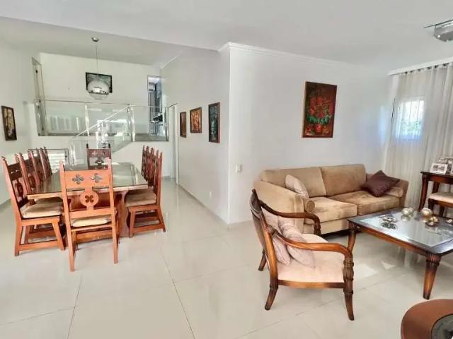 Casa / Sobrado em Condomínio para Locação em Maceió/AL Ponta Verde 4 Quartos