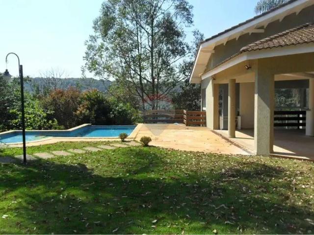 Casa / Sobrado em Condomínio para Locação em Mairiporã/SP Roseira