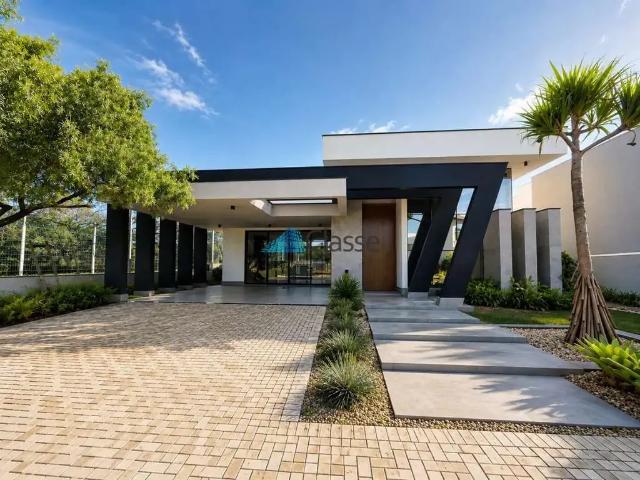Casa / Sobrado em Condomínio para Locação em Marialva/PR Jardim Novo Horizonte 4 Quartos