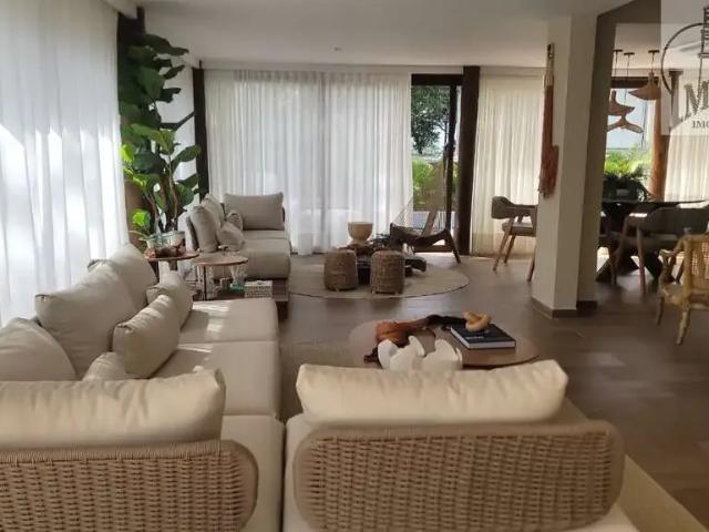 Casa / Sobrado em Condomínio para Locação em Mata de São João/BA Praia do Forte 3 Quartos