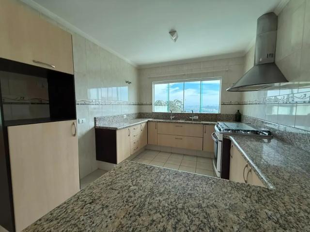 Casa / Sobrado em Condomínio para Locação em Mogi das Cruzes/SP Aruã 3 Quartos