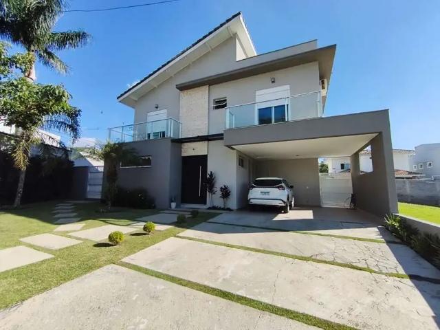 Casa / Sobrado em Condomínio para Locação em Mogi das Cruzes/SP Botujuru 4 Quartos