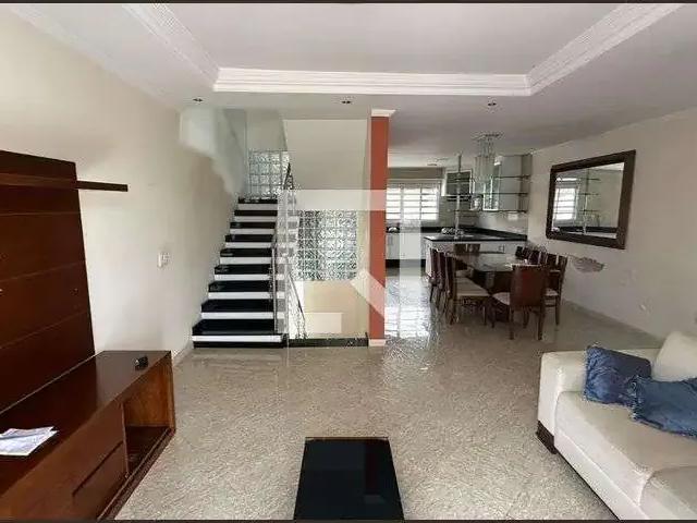 Casa / Sobrado em Condomínio para Locação em Mogi das Cruzes/SP Jardim Ivete 3 Quartos