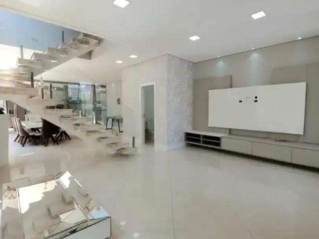 Casa / Sobrado em Condomínio para Locação em Mogi das Cruzes/SP Parque das Figueiras 4 Quartos