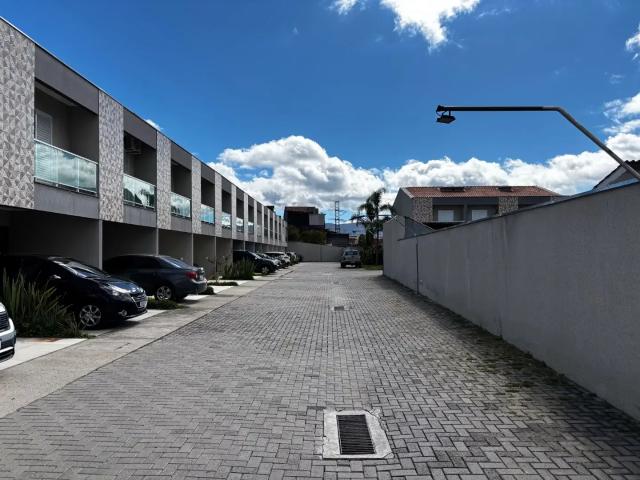 Casa / Sobrado em Condomínio para Locação em Mogi das Cruzes/SP Parque Santana 3 Quartos