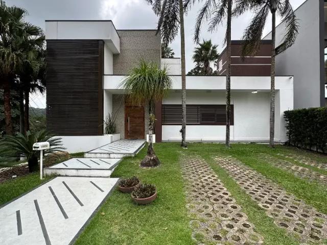Casa / Sobrado em Condomínio para Locação em Mogi das Cruzes/SP Parque Residencial Itapeti 5 Quartos