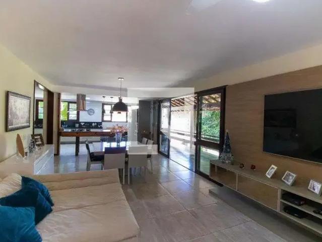 Casa / Sobrado em Condomínio para Locação em Niterói/RJ Engenho do Mato 4 Quartos