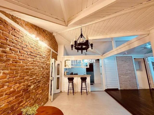 Casa / Sobrado em Condomínio para Locação em Niterói/RJ Largo da Batalha 3 Quartos