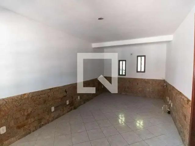 Casa / Sobrado em Condomínio para Locação em Niterói/RJ Maceió 2 Quartos