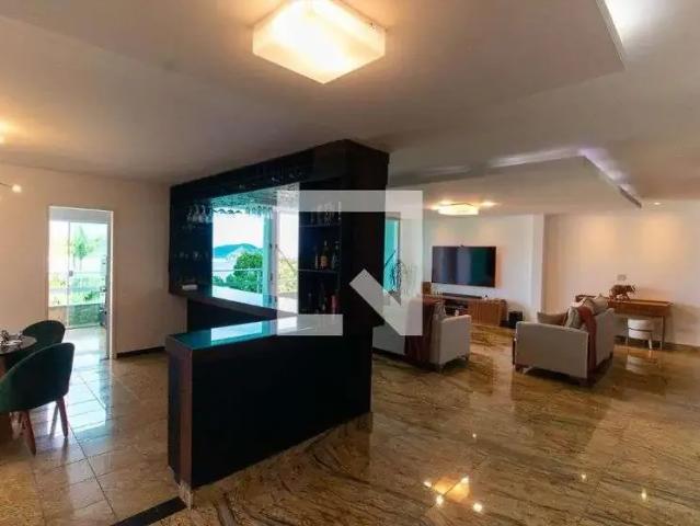 Casa / Sobrado em Condomínio para Locação em Niterói/RJ São Francisco 5 Quartos