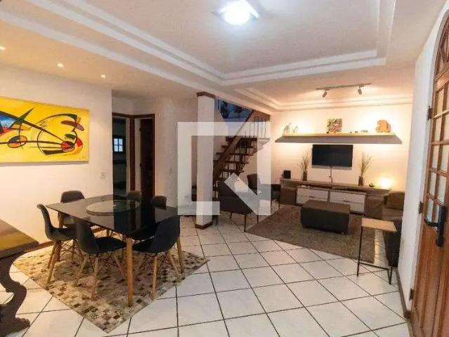 Casa / Sobrado em Condomínio para Locação em Niterói/RJ Serra Grande 3 Quartos