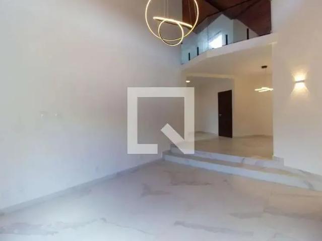 Casa / Sobrado em Condomínio para Locação em Niterói/RJ Piratininga 4 Quartos