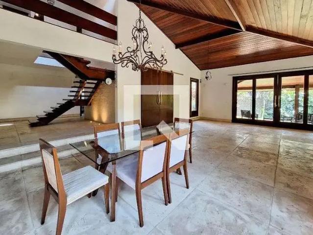 Casa / Sobrado em Condomínio para Locação em Niterói/RJ Vila Progresso 6 Quartos