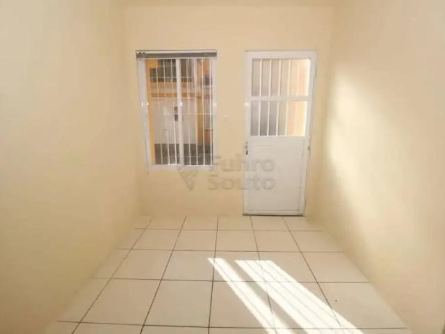 Casa / Sobrado em Condomínio para Locação em Pelotas/RS Fragata 2 Quartos