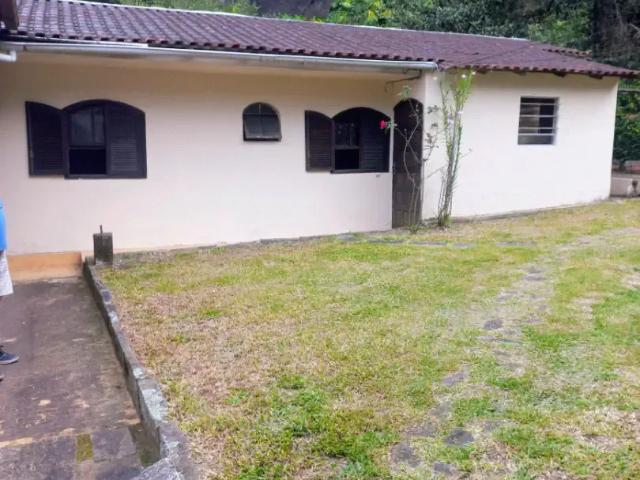 Casa / Sobrado em Condomínio para Locação em Petrópolis/RJ Castelanea 1 Quartos