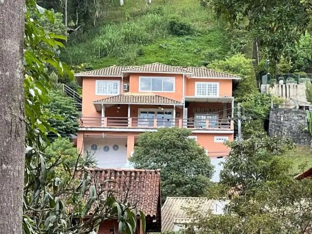 Casa / Sobrado em Condomínio para Locação em Petrópolis/RJ Itaipava 3 Quartos