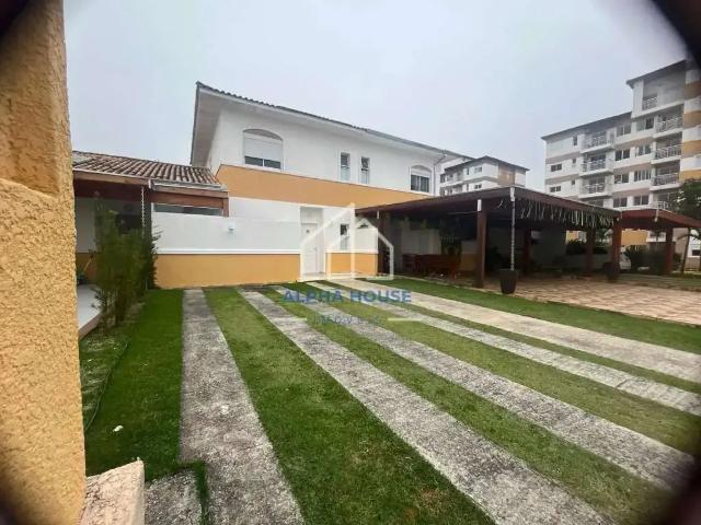 Casa / Sobrado em Condomínio para Locação em Pindamonhangaba/SP Loteamento Industrial Água Preta 3 Quartos